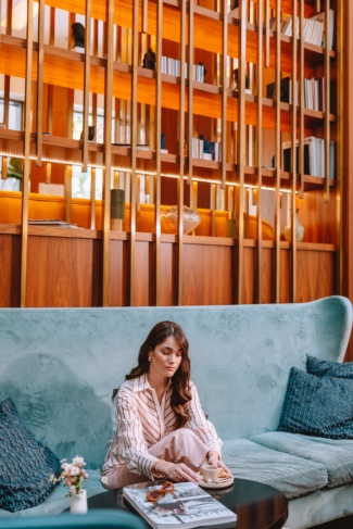 Atrium Bar - Elegant hotel lounge bar in Athens || Electra Metropolis