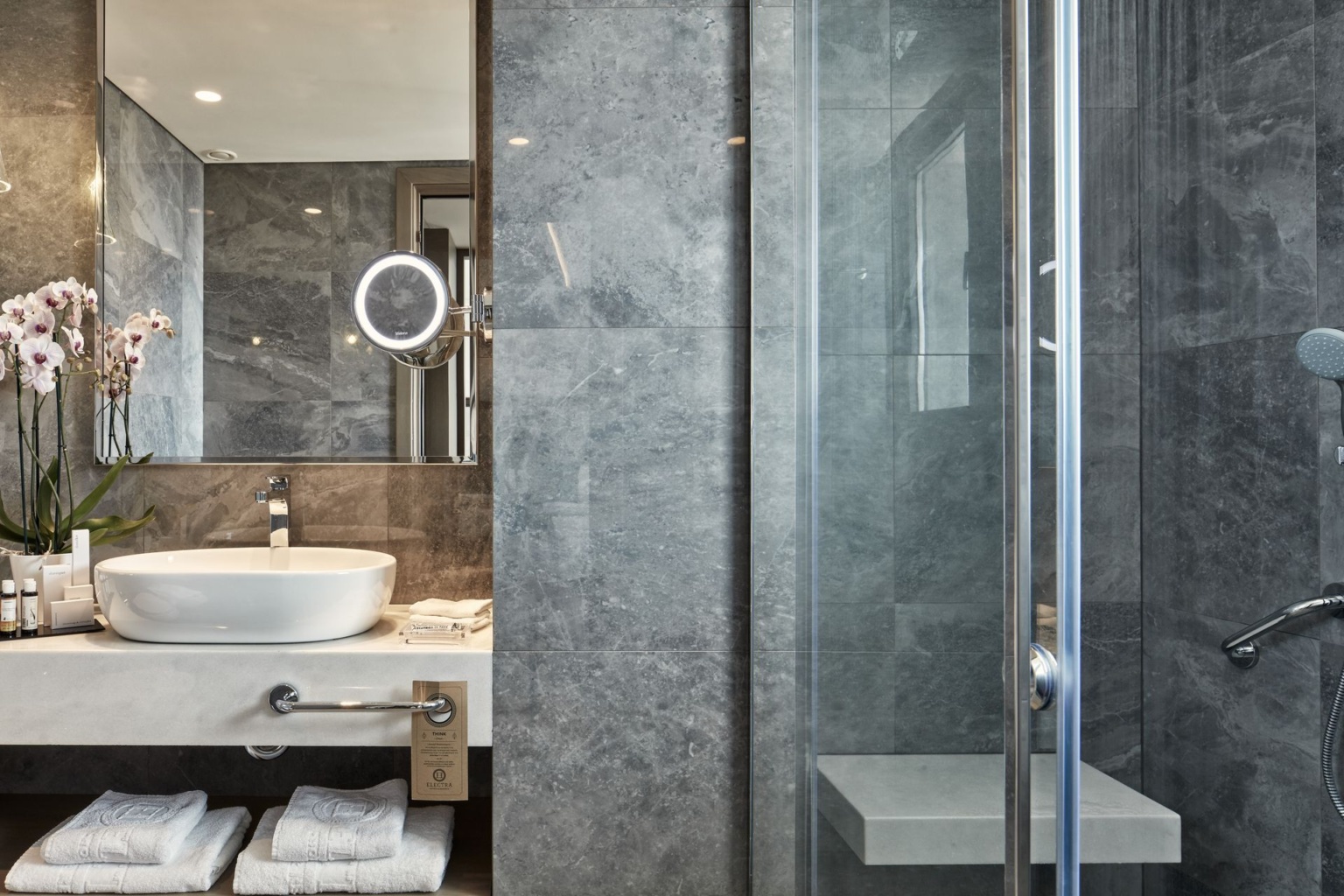 Rooms with Acropolis view near Syntagma || Electra Metropolis