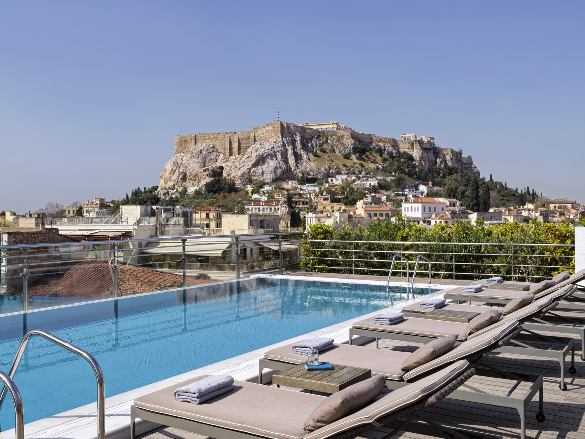 Rooftop restaurant Athens with Acropolis view || Electra Palace Athens